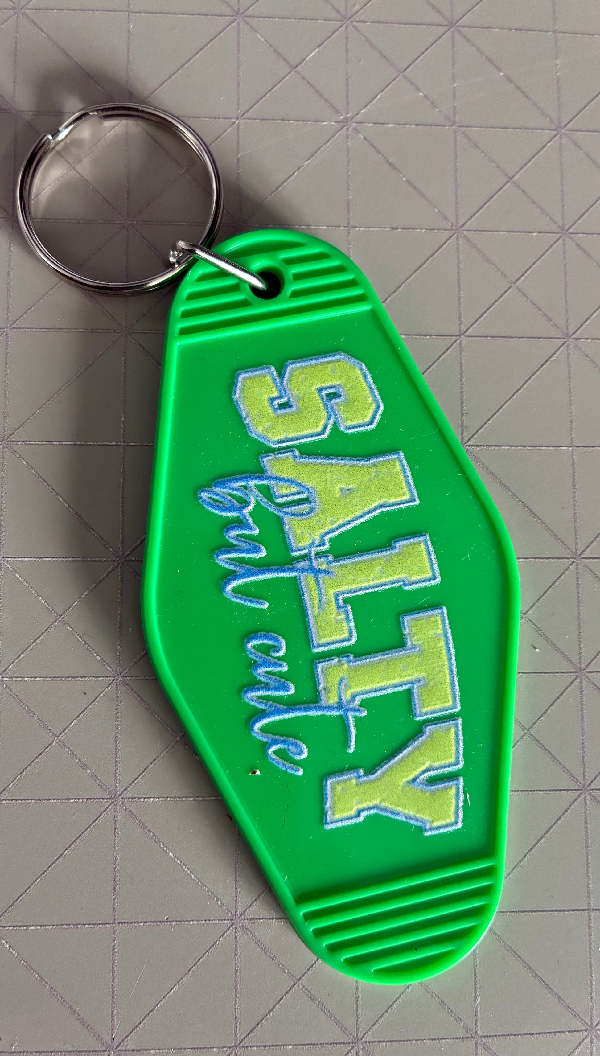 Salty but cute motel keyring – That Little Rainbow Shop